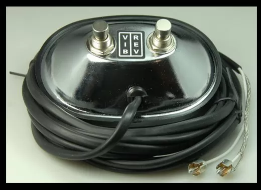 Fender Dual Reverb & Vibrato Footswitch – RCA Plugs